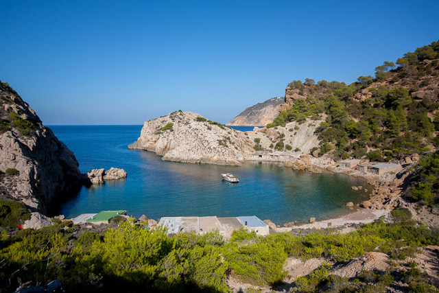 Visita Es Portixol, una cala insólita en el norte de Ibiza